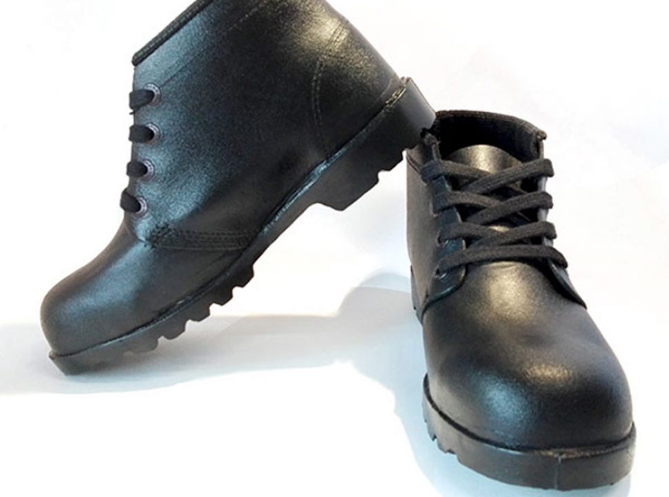 BOTIN FEMAT DE PVC C/PUNTERA DE ACERO